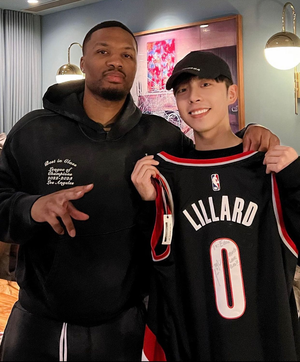 NBA球星利拿特訪港 Edan呂爵安變小粉絲追星索簽名 | am730