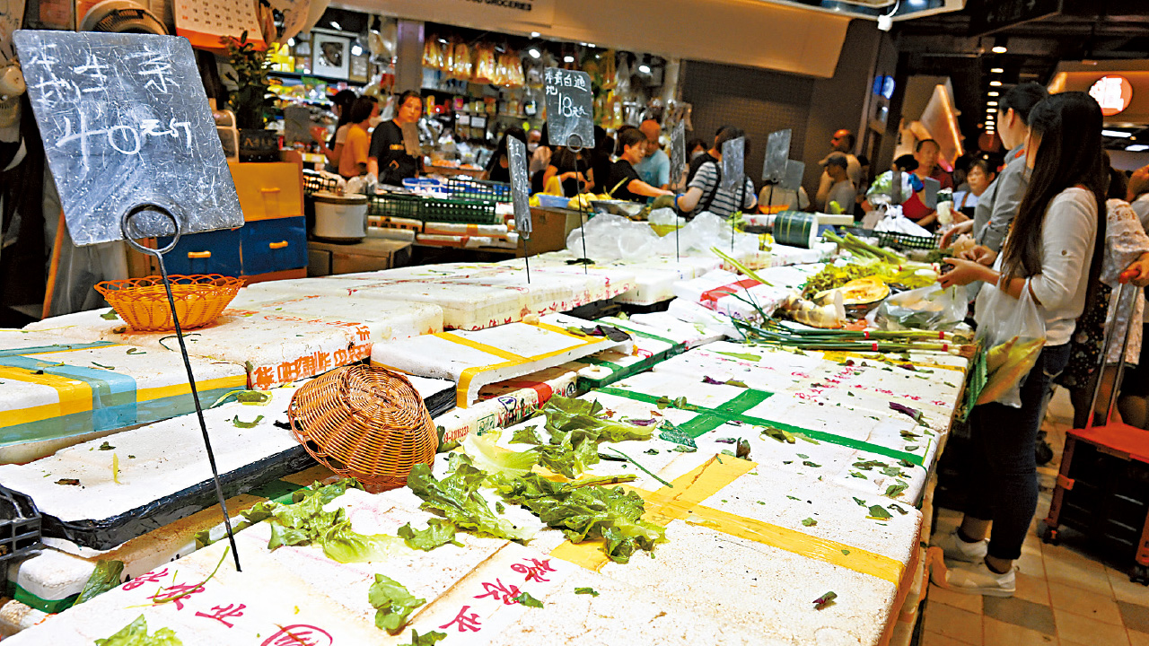 蘇拉超強襲港 隨時變10號風球 破壞力如溫黛山竹 全政府動員應付 開學日停課 情況極端或全港停工 | am730