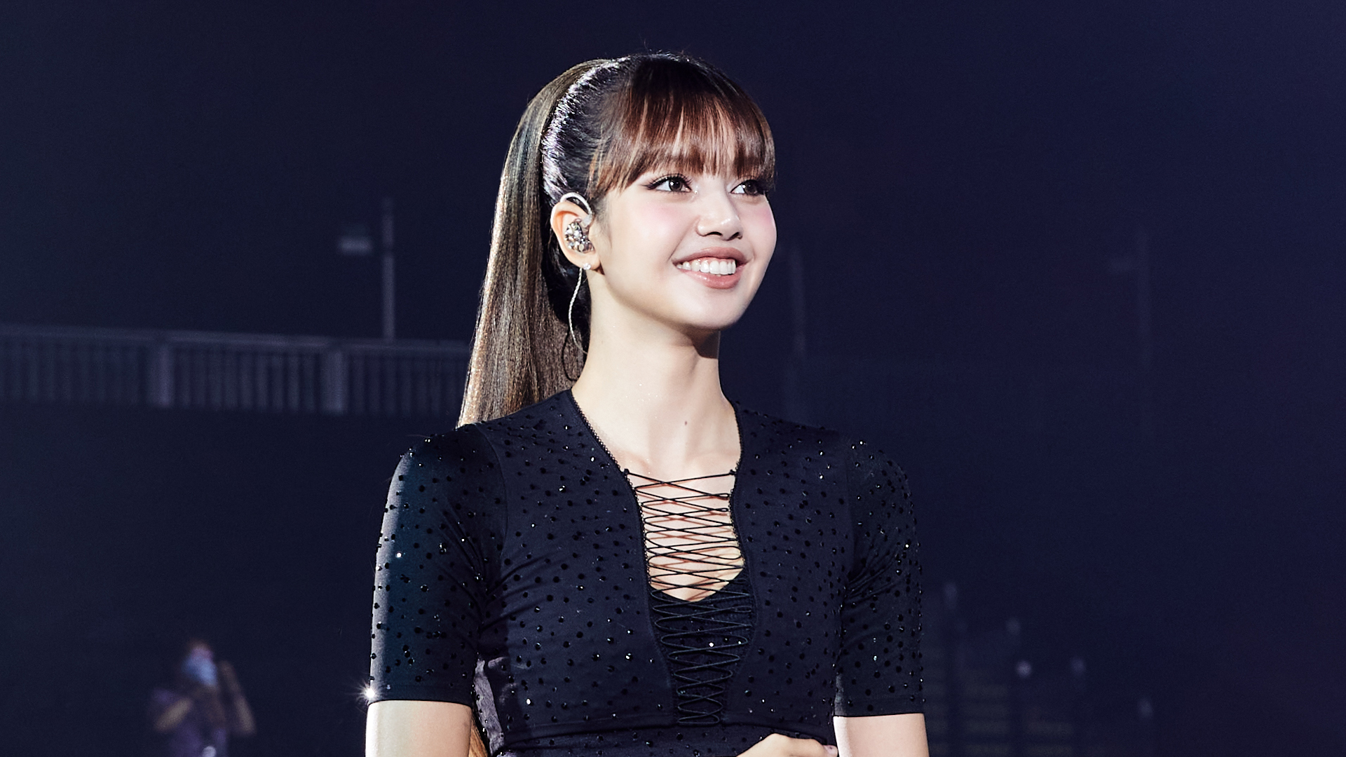 LISA見面會食菠蘿包大讚好味 Kayan9896張天穎都係fans | am730