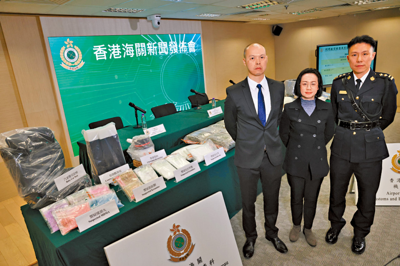 海關機場偵破83宗毒品案 市值1.6億 毛公仔陶瓷擺設藏可卡因K仔 | am730