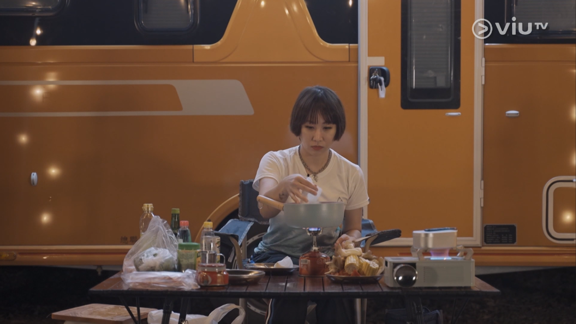網民列ViuTV《車中泊》3大劣評 主持野外煮食錯晒 | am730