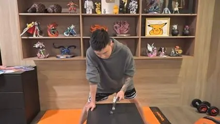 台灣電競協會頒獎風波 Toyz道歉兼敲爛冠軍戒指宣布退出電競圈 | am730