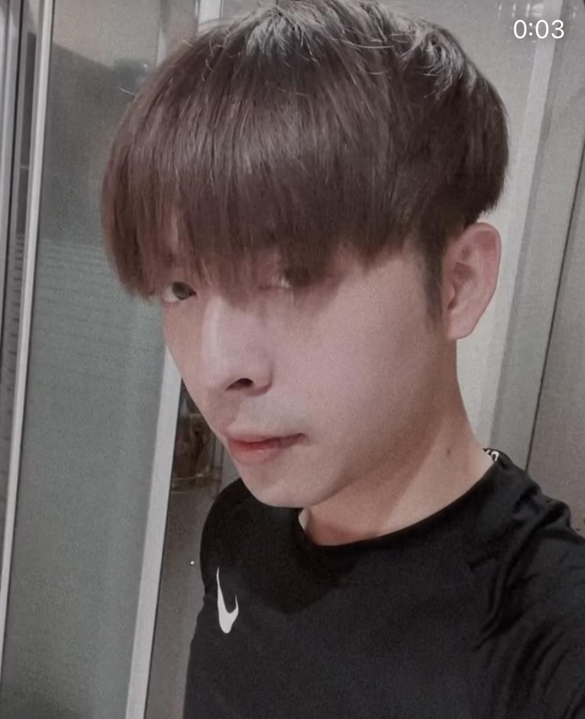 Edan呂爵安Chok到崩壞浴室派福利 Jeremy：點解喺廁所影 | am730