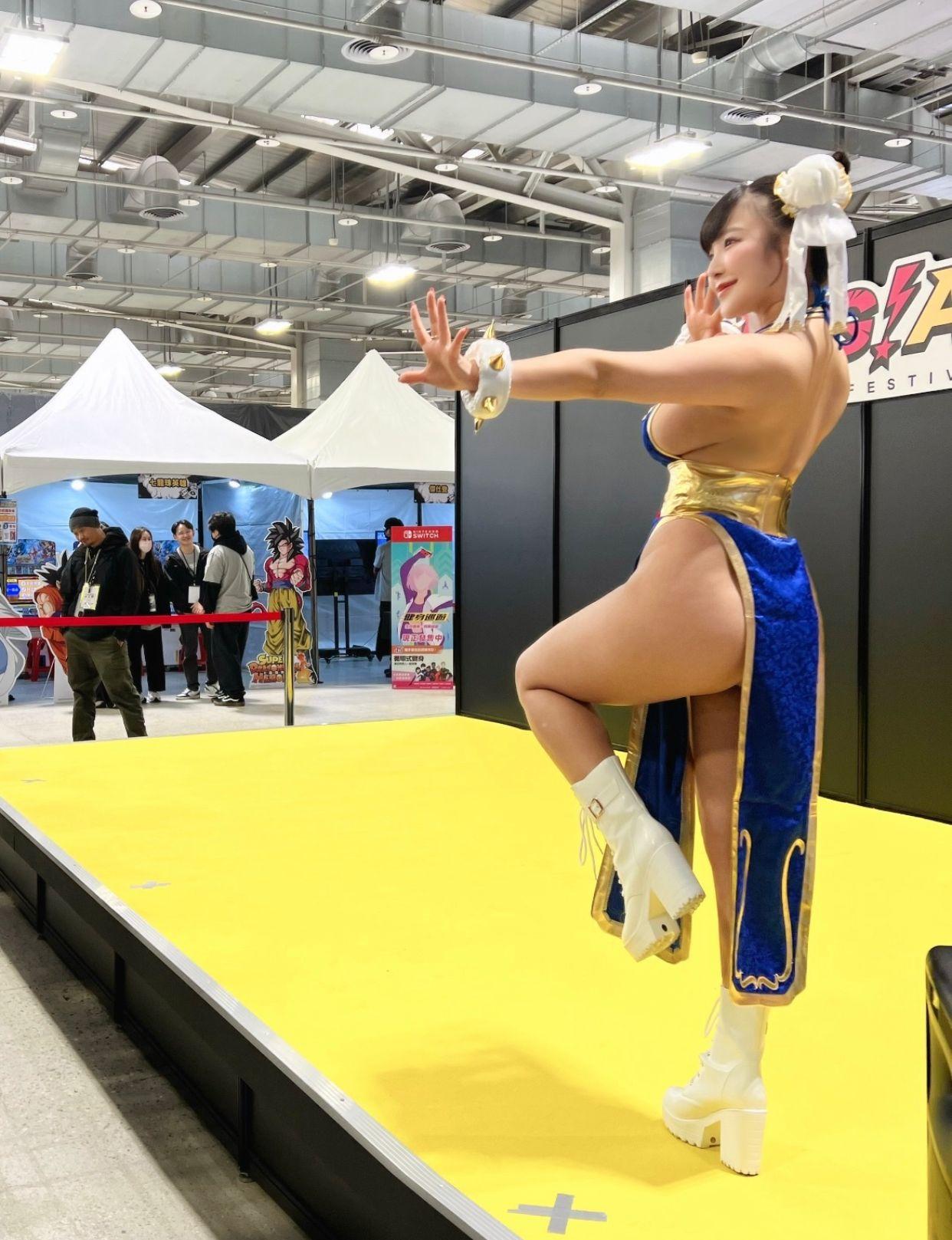 天木純胸襲台灣 化身「I Cup春麗」震撼眼球 | am730