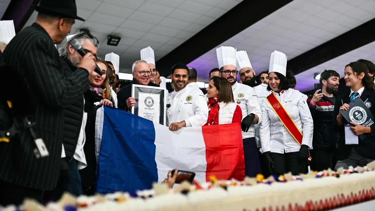 4000隻蛋打造全球最長士多啤梨蛋糕 破健力士世界紀錄(有片) | am730