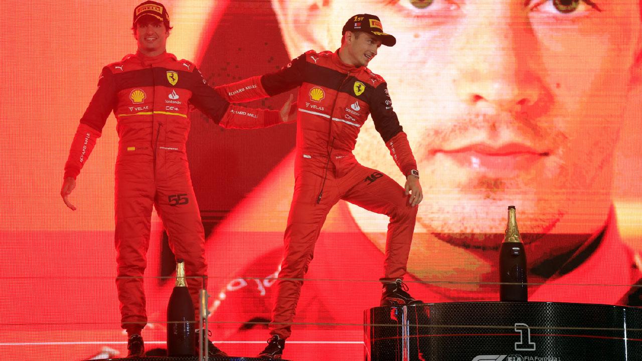 F1首戰紅牛「爆偈」 法拉利回歸稱霸巴林 | am730