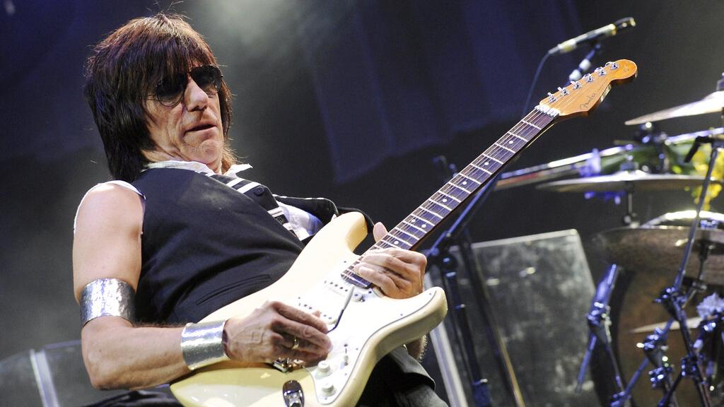 傳奇結他手Jeff Beck染細菌性腦膜炎逝世 享年78歲 | am730