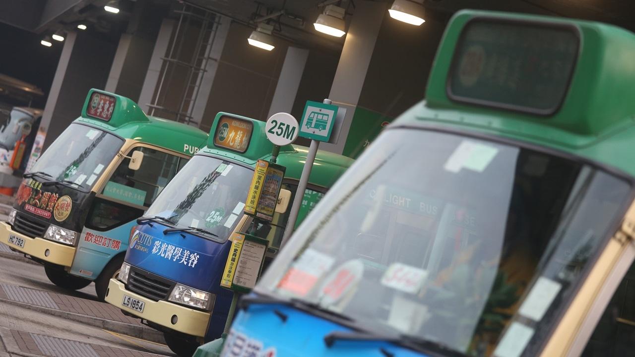 輸入外勞︱當局收到1600個小巴及客車行業申請 未用盡配額料9月下旬完成審批 | am730