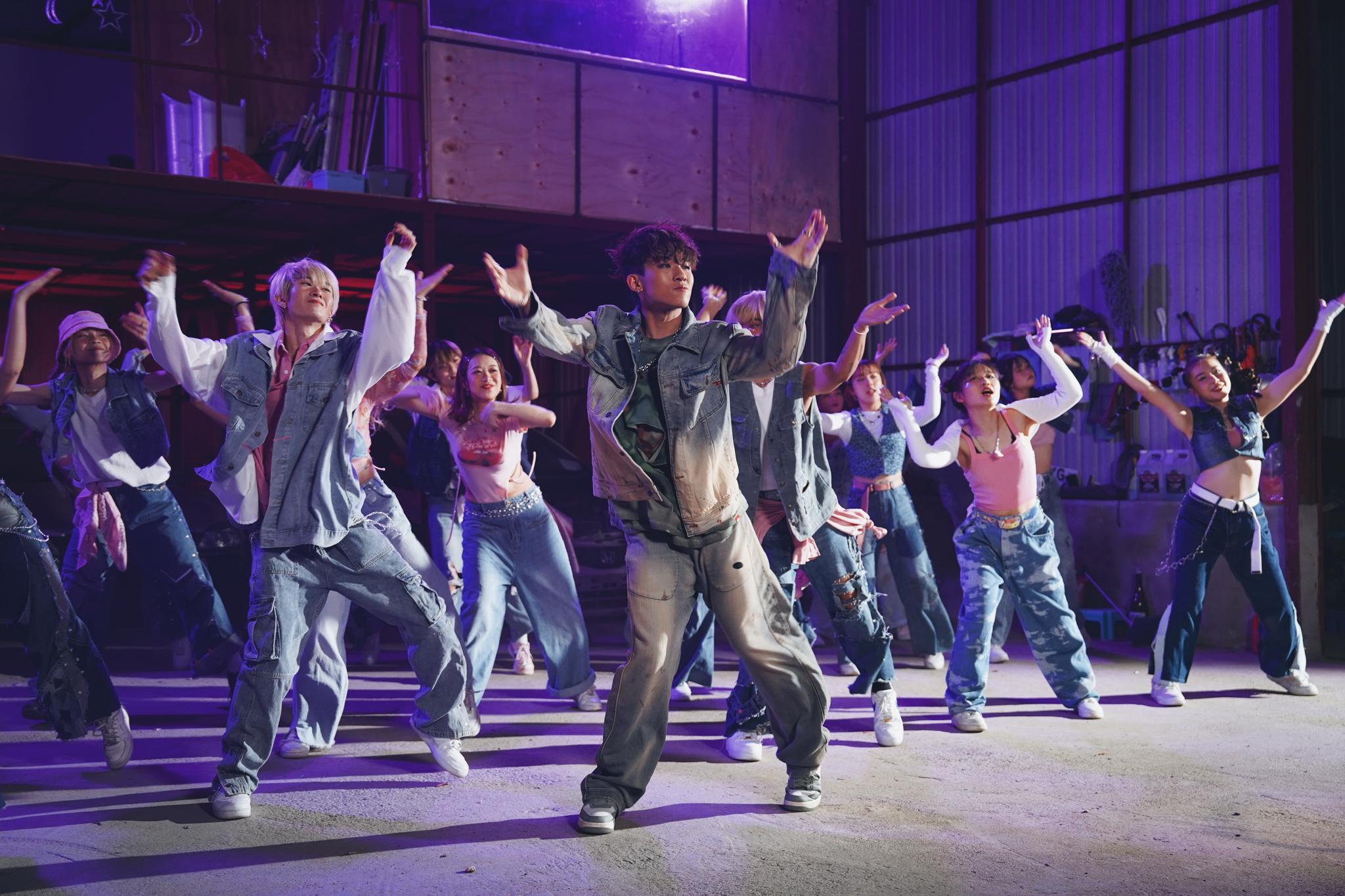 ANSONBEAN為新歌特製dance video 邀譚旻萱Winka@COLLAR玩challenge | am730