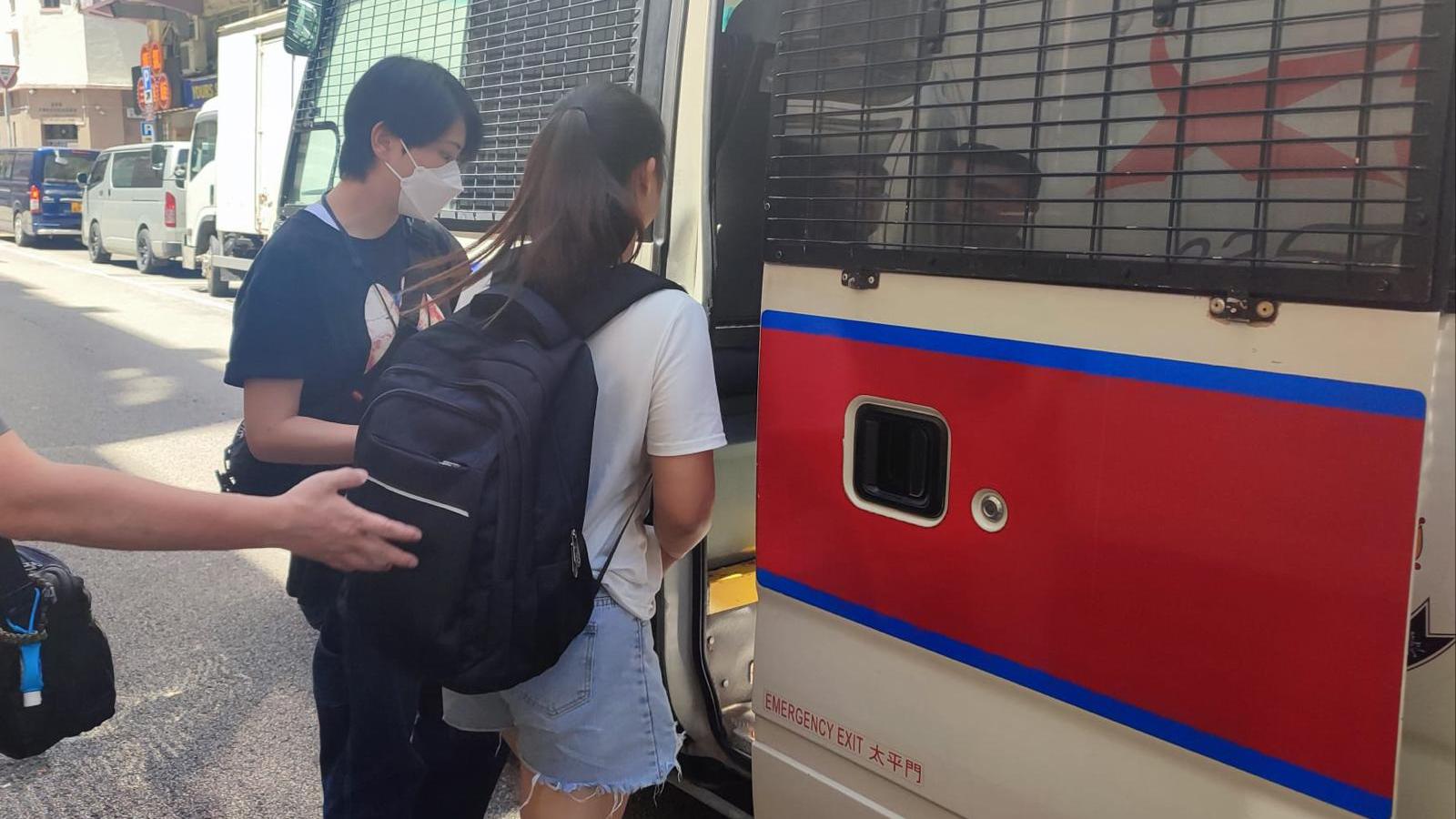 颱風蘇拉｜8號風球前夕廟街賣淫 兩內地女被捕 | am730