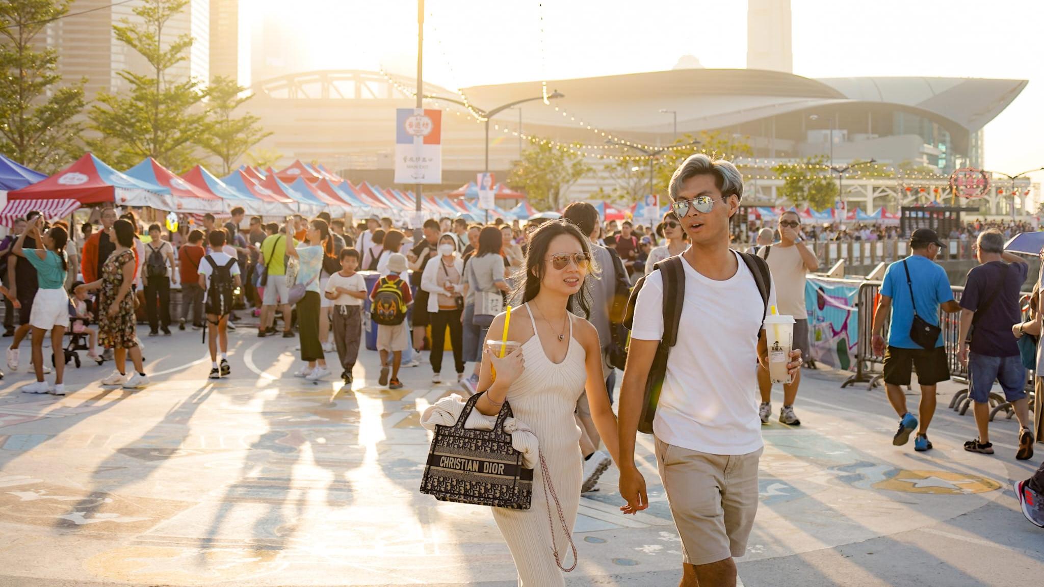 天文台預測本周末冷鋒抵華南 屆時氣溫下降 | am730