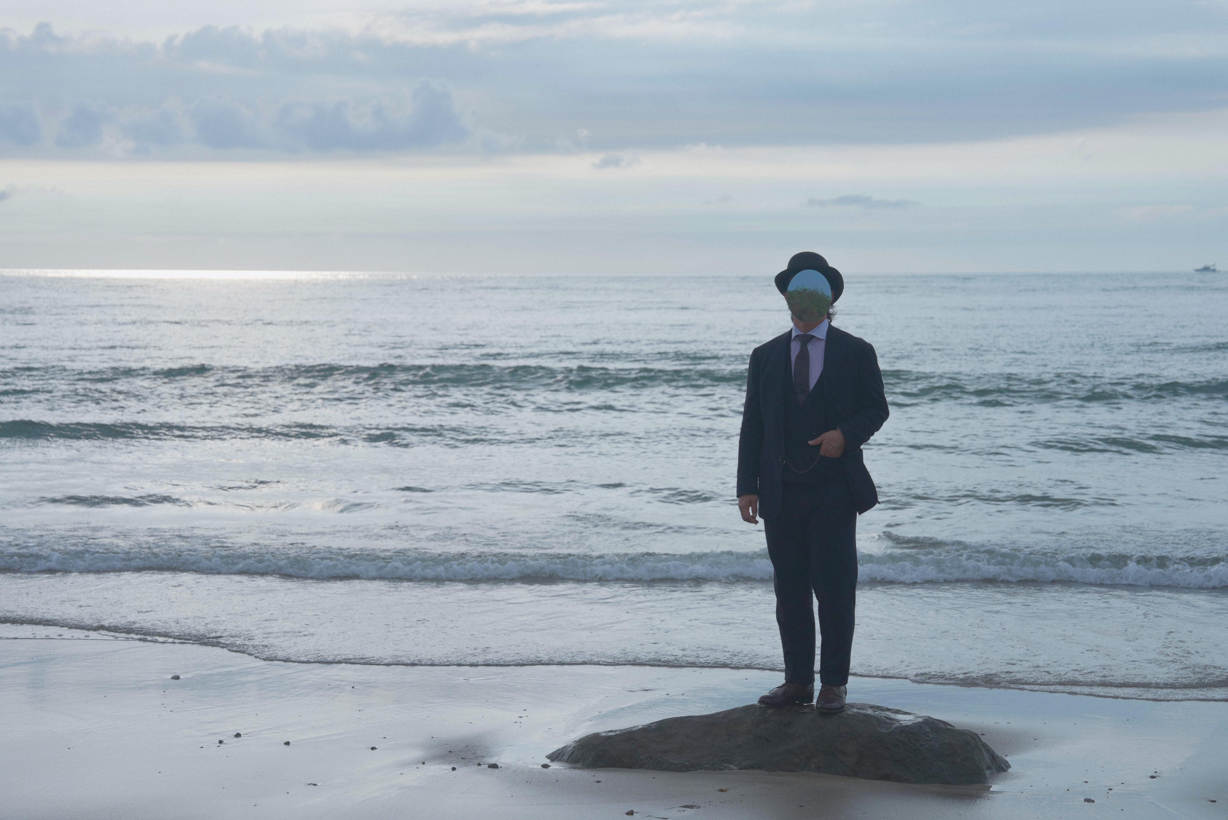 Eason台北上山下海拍《空城記》MV 身穿黑色西裝暴曬12小時 | am730