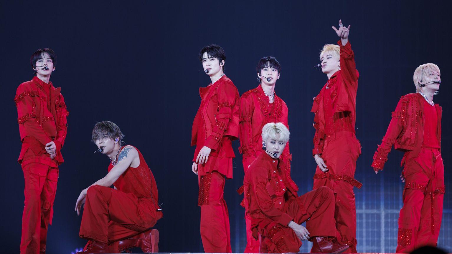 NCT 127第二次日本巨蛋巡演 名古屋4萬fans全場站立 揮風扇燈歡呼應援 | am730