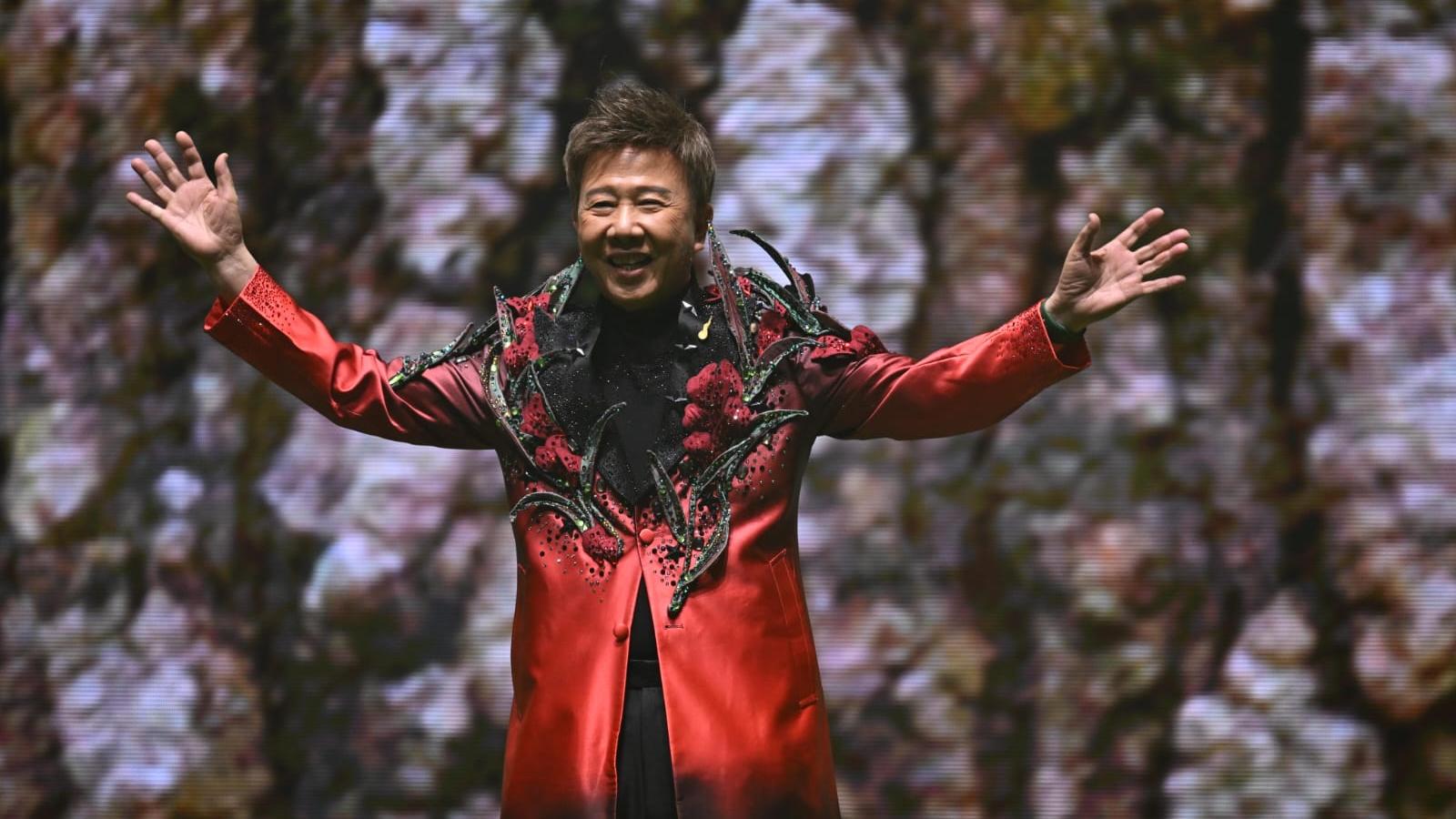 叱咤2023｜79歲尹光全晚齋坐 做觀眾睇足四小時 | am730