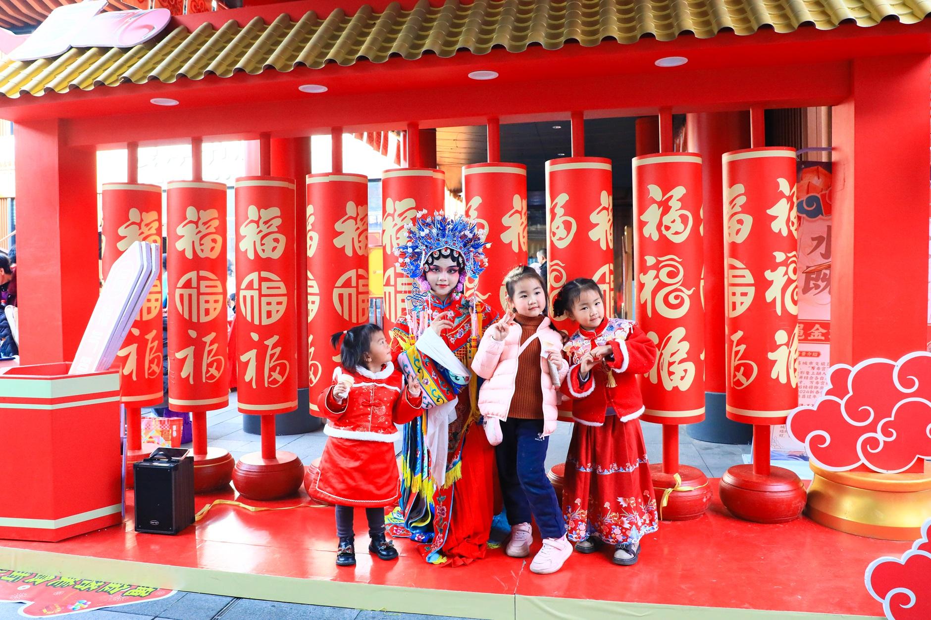 教8歲以下孩子處理利是錢 | am730