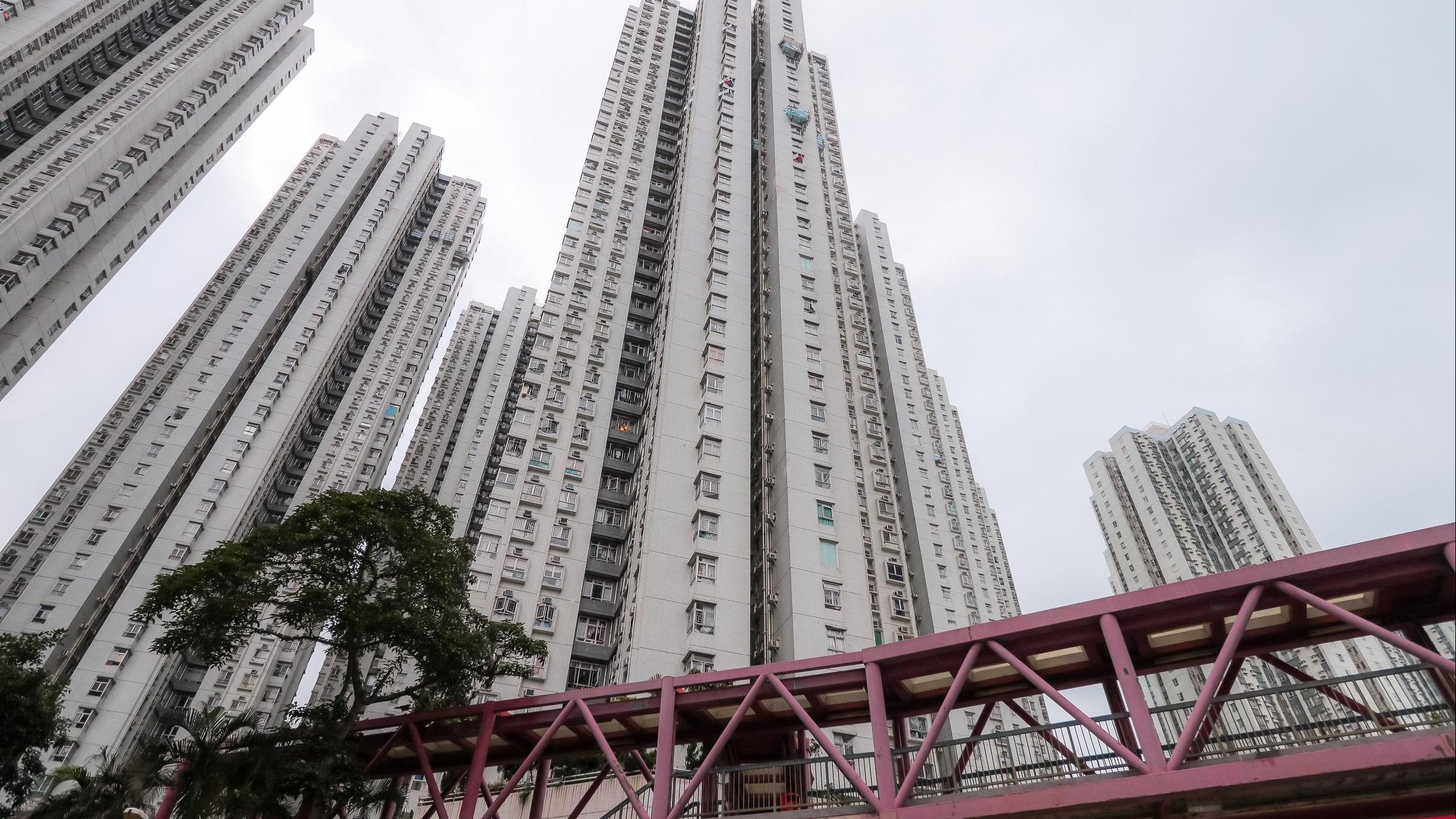 等唔切預算案 荃灣麗城花園套三房638萬沽 4年輸112萬｜二手蝕讓 | am730