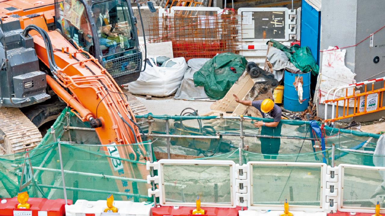 接500建築工人欠薪求助 總工會：涉3千萬憂陸續有來 | am730