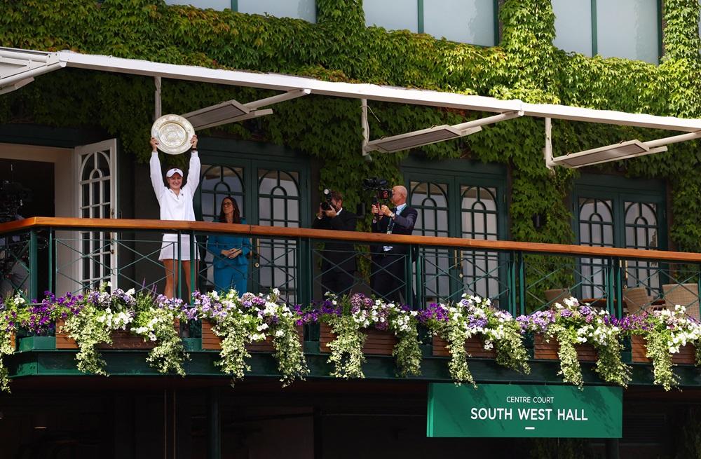 溫網｜捷克姬捷科娃挫柏奧蓮妮 首奪溫布頓女單冠軍 | am730