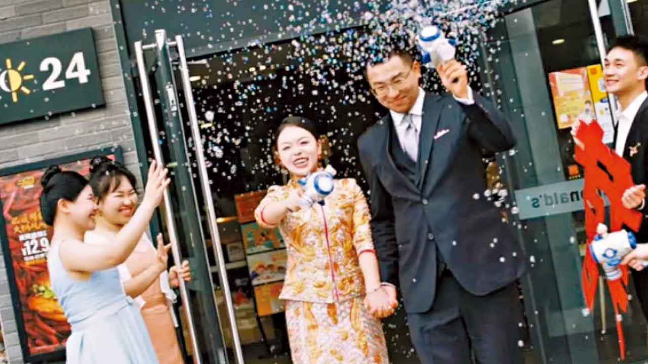 麥當勞舉辦婚禮新風潮 | am730