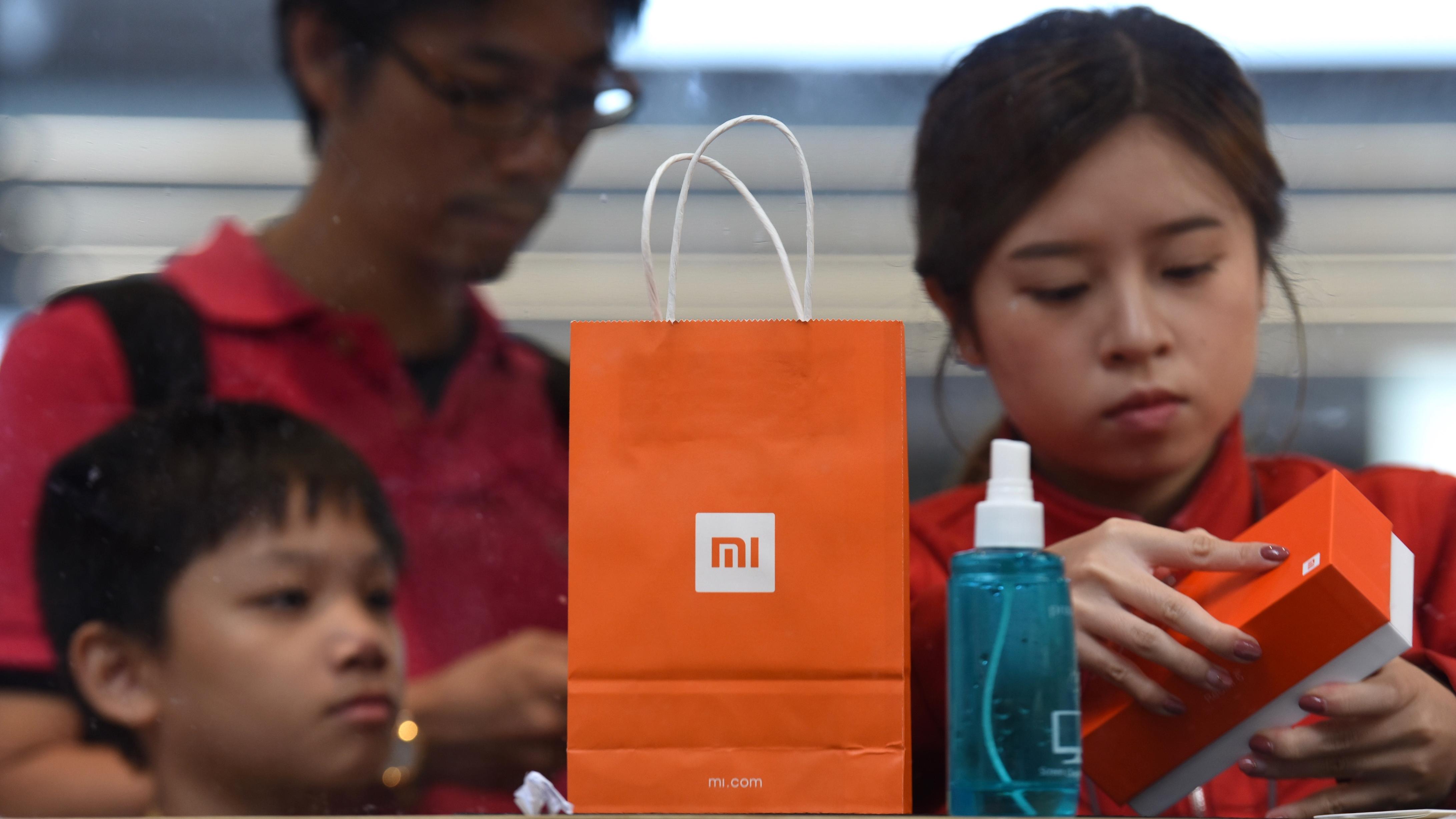 小米股價繼續走強 兩手部署 | am730