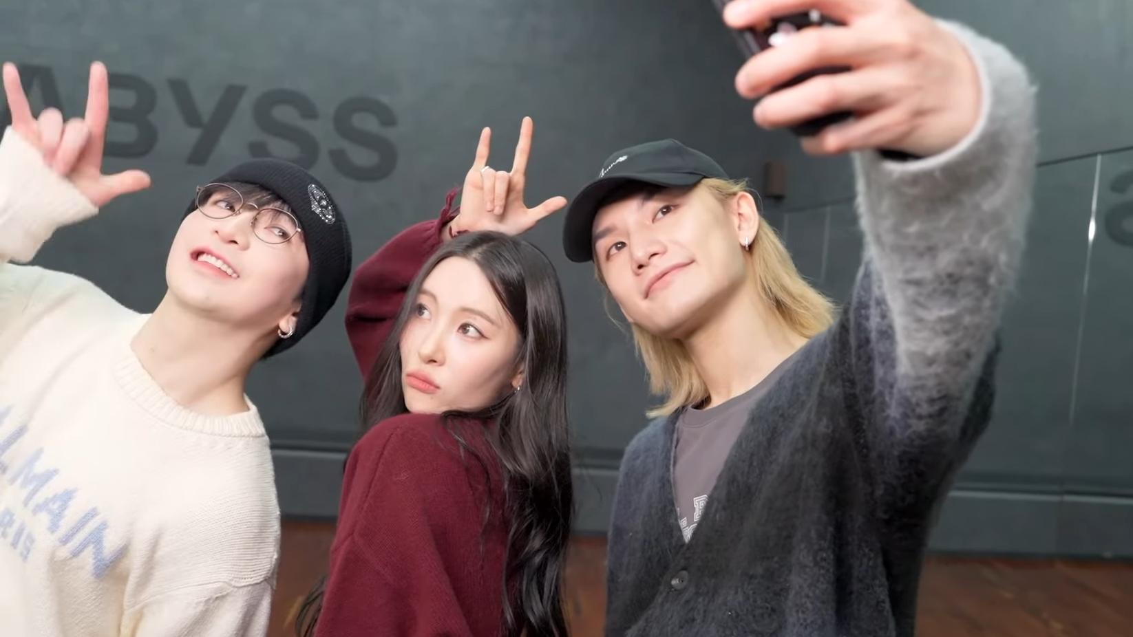 Anson Lo盧瀚霆Jeremy李駿傑夥韓國天后宣美開騷 獲偶像突擊探班興奮自拍(有片) | am730