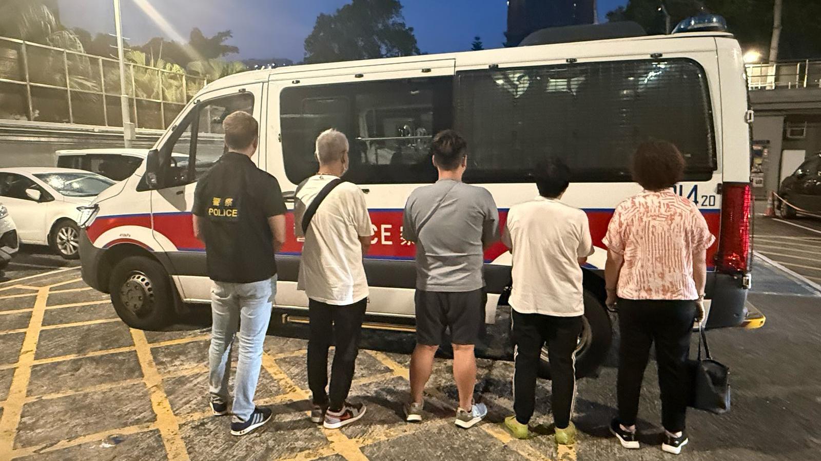 警方搗破大埔非法賭檔 拘女負責人及3賭客 | am730