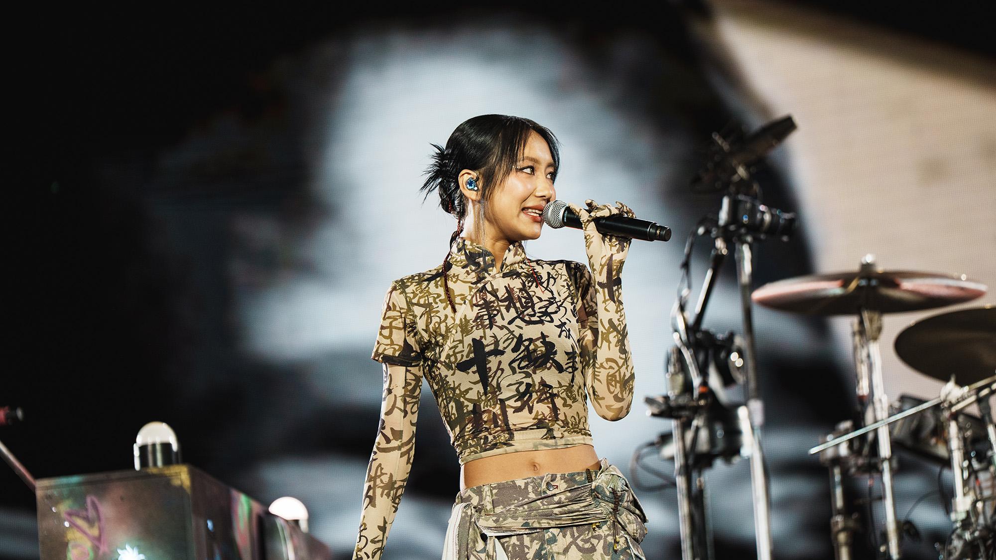 Coldplay演唱會｜Marf廣東話rap驚艷獲Chris大讚Amazing | am730