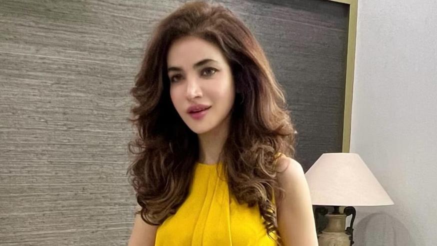 32歲女星一年無交租被控告 警員破門驚見「腐屍」 | am730